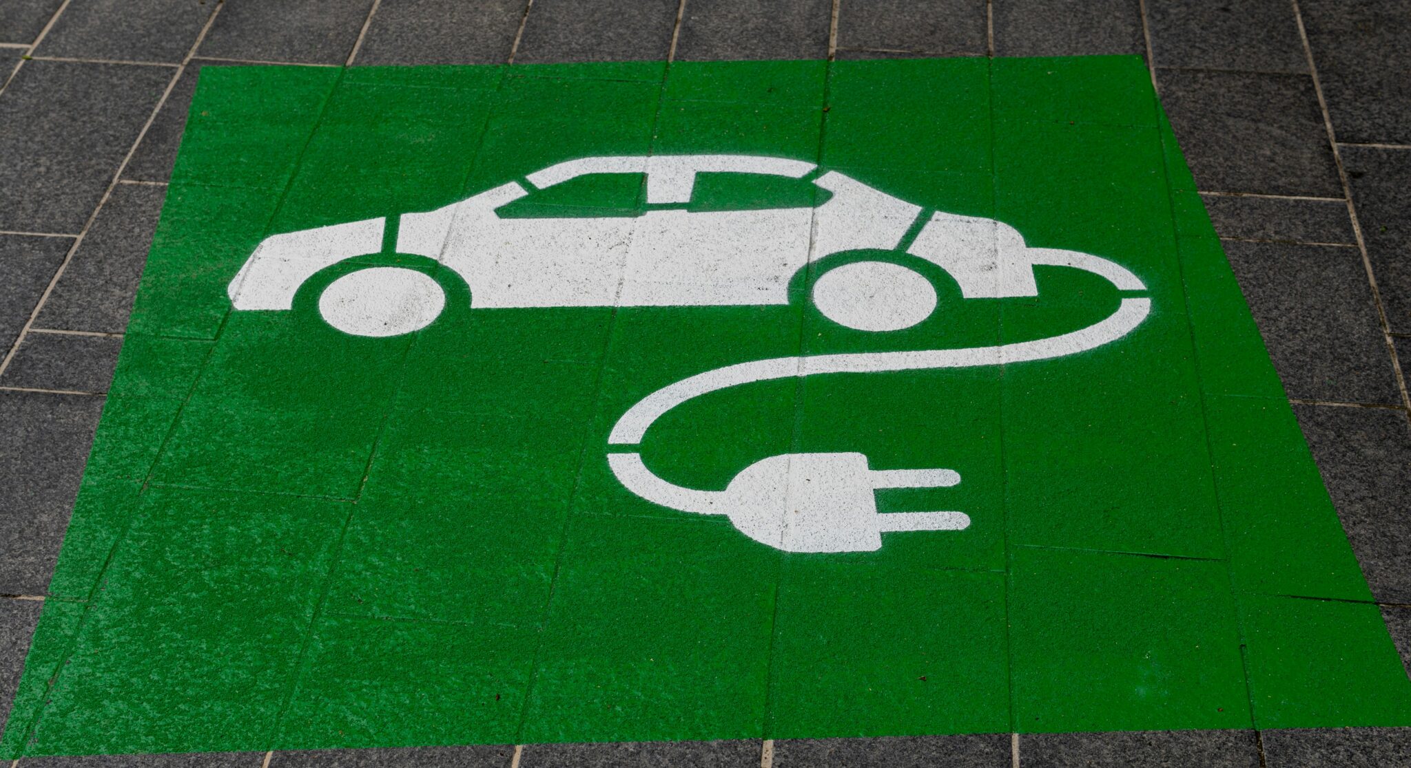 Electric Vehicles Or Internal Combustion Vehicles: Which One Is Better ...